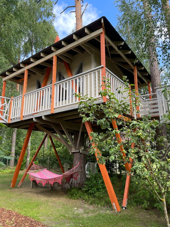 Valgeranna Treehouse - Estonia