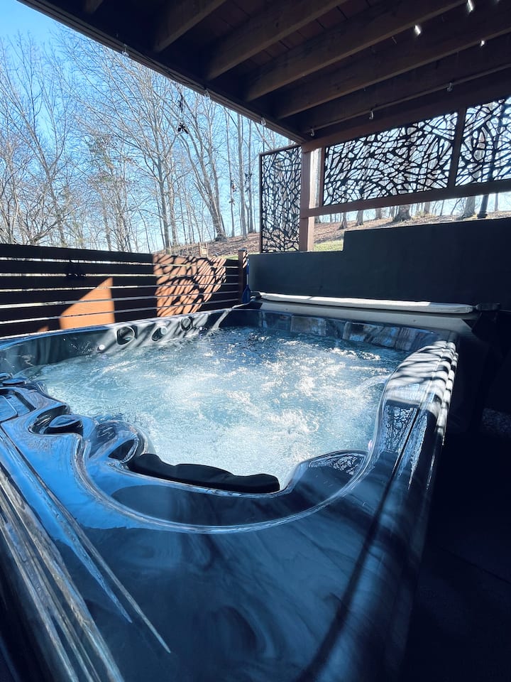 Secluded Home In Sevier County- Close To P. Forge - Sevierville, TN