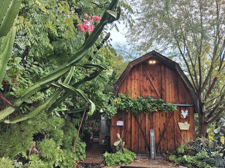 Enchanting Barn San Diego/la Mesa - San Diego, CA