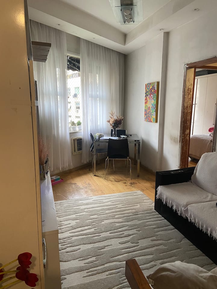 Quarto Em Apto No Flamengo - Rio de Janeiro