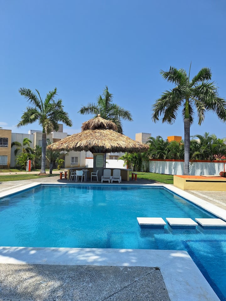 Departamento Con Alberca Ideal Para Tu Familia. - Acapulco