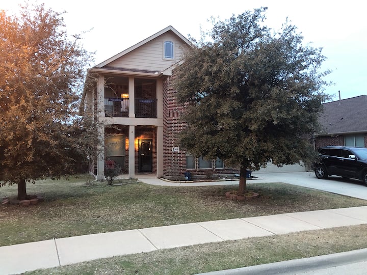 Pink Staycation Relaxation Room - Little Elm, TX