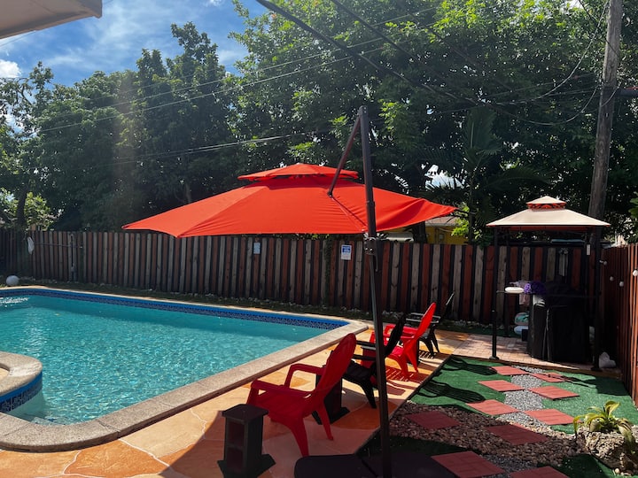 Vanria’s Cozy Getaway - North Miami