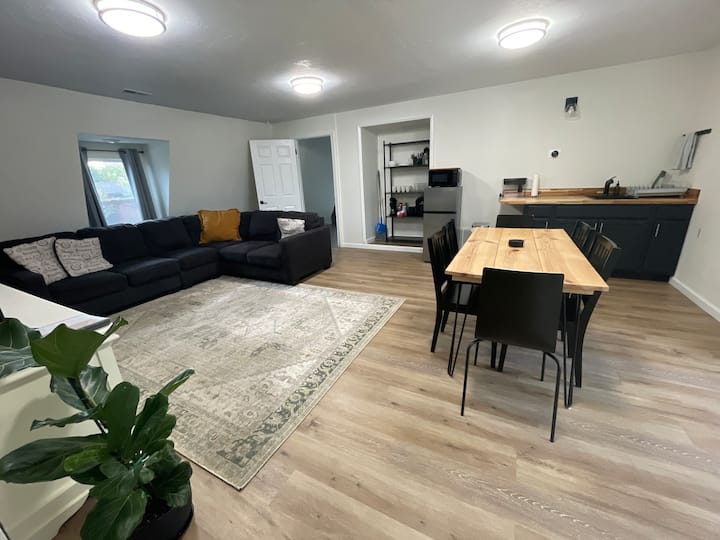 Slc’s Scenic & Comfy Abode - West Jordan, UT