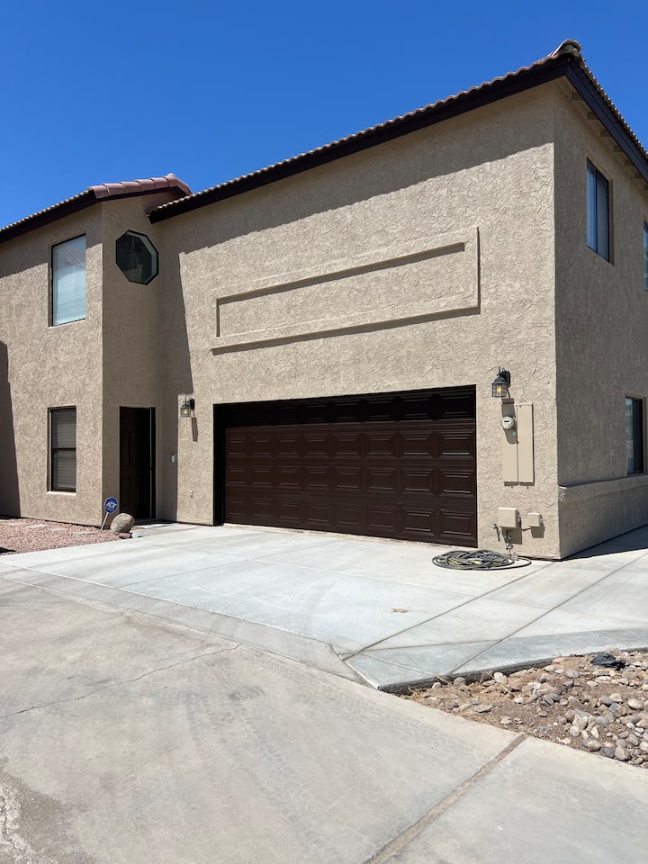 River Home 20 Min From Laughlin - Laughlin, NV