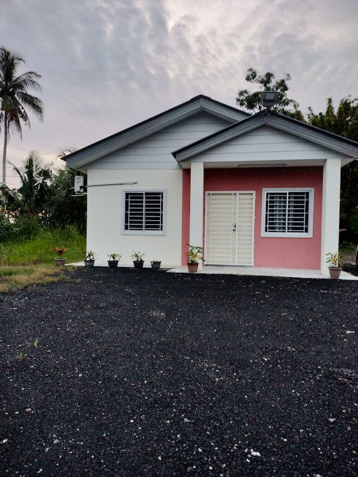 Azk Homestay - 大港