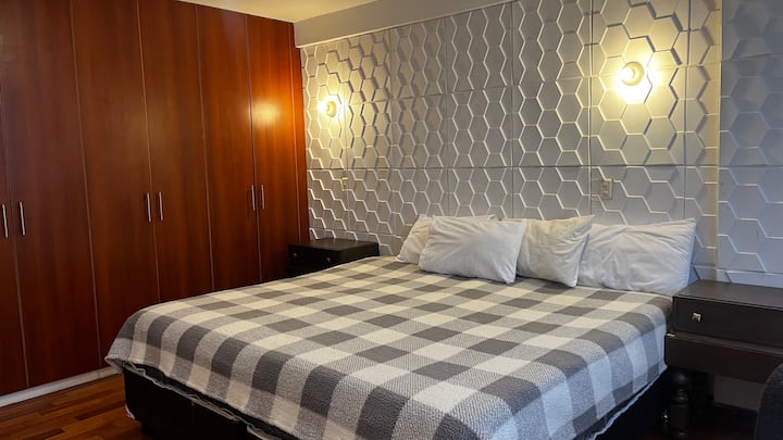 Gran Espacio Y Confort, Cama King, Cerca Al Centro - Cusco