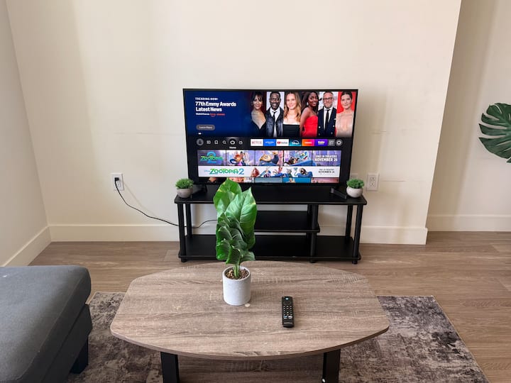 Upper Floor 1b Luxury Apt In Dtla! Near Usc And Kt - Los Angeles, CA