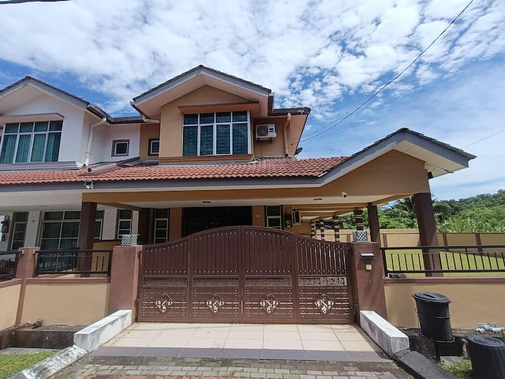 De'zara Legacy Homestay - Lumut