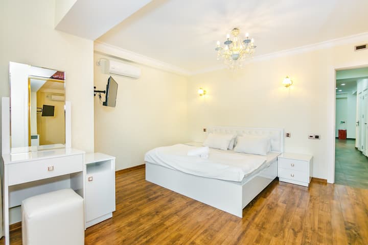 Landmark Apartment - Baku