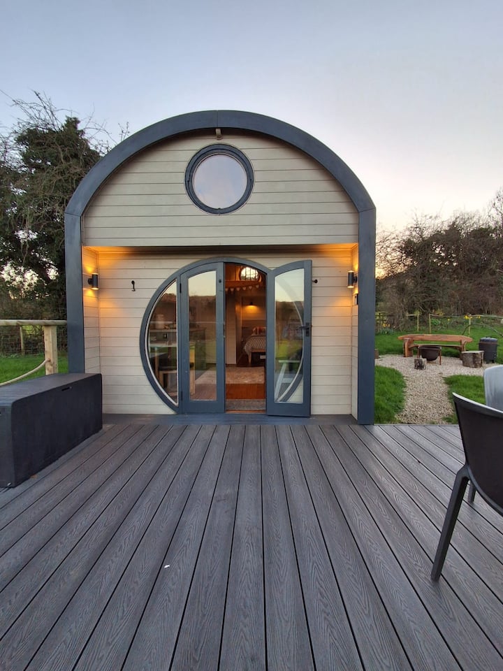 Bright & Beautiful Birch Pod - 3trees Glamping - Belper