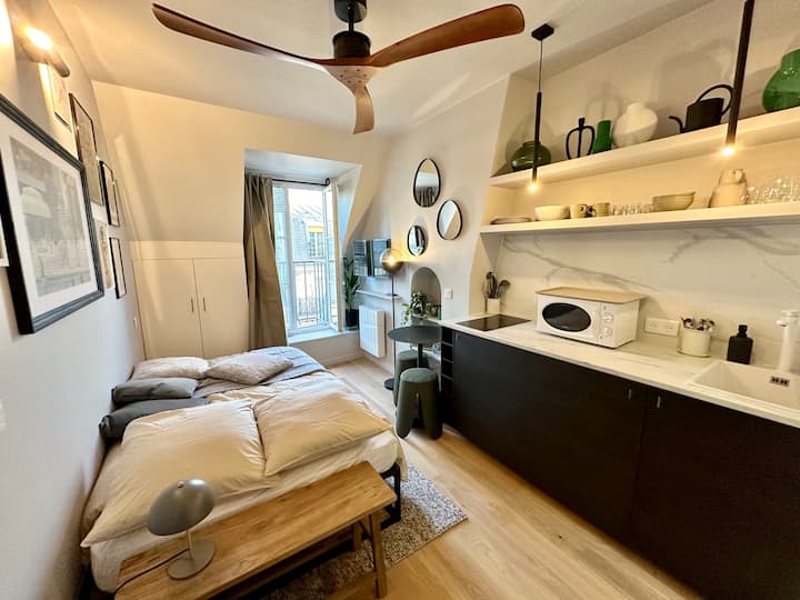 Coeur Du Marais : Magnifique Studio Balcon Et Vue - Paris