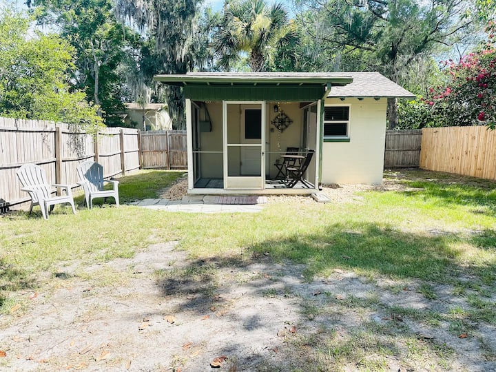 Close To Downtown Deland - DeLand, FL