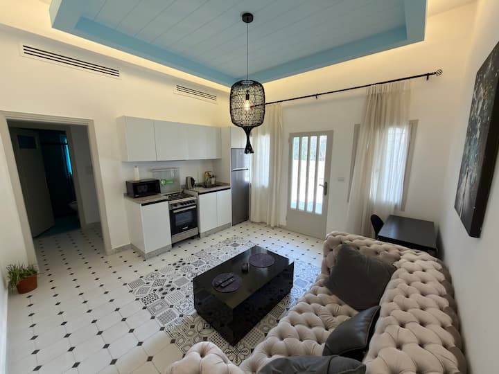 Modern Vintage-style 1 Bedroom Apartment 3 - Jordan