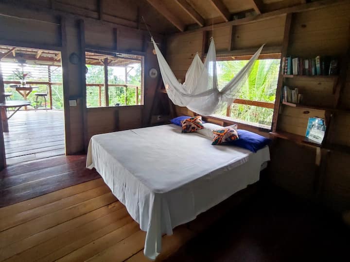 Parrot's Paradise - Dominica