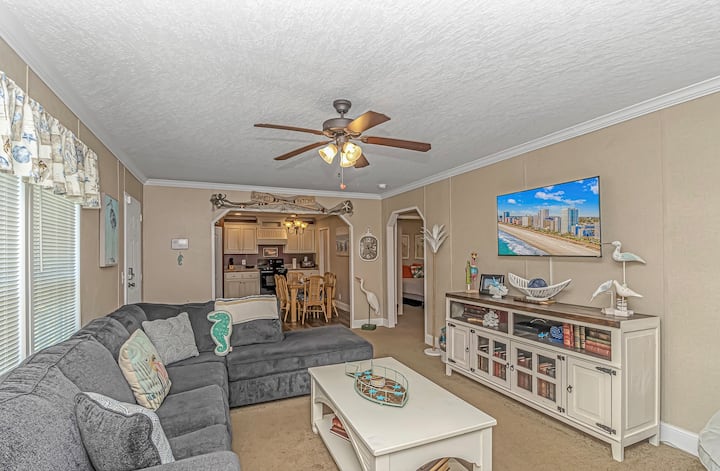 Summer Cottage By The Beach! - Garden City, SC
