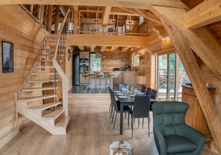 Sublime Chalet Aux Grands Espaces De Convivialité - Embrun