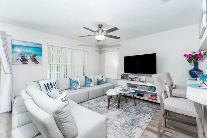 Villa Colibri On The Coastline! - South Padre Island