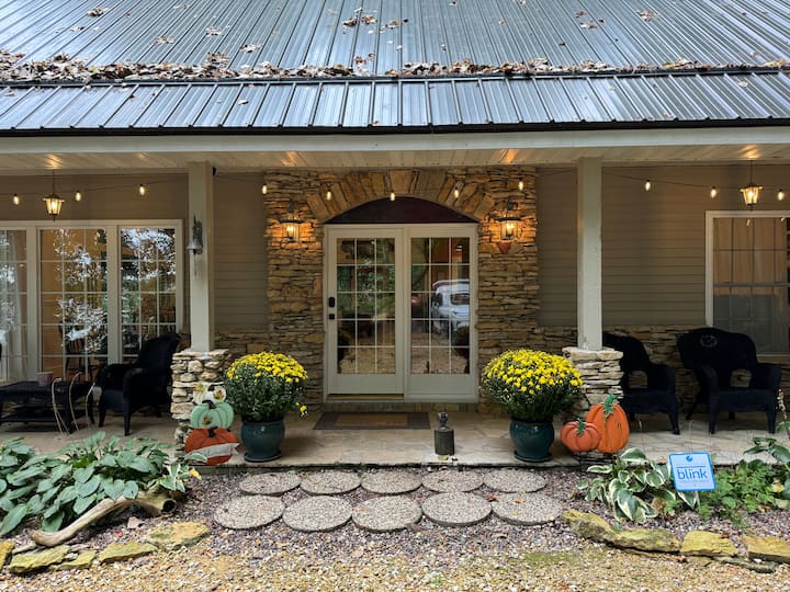 Stone Bluff Cabin - Savanna, IL