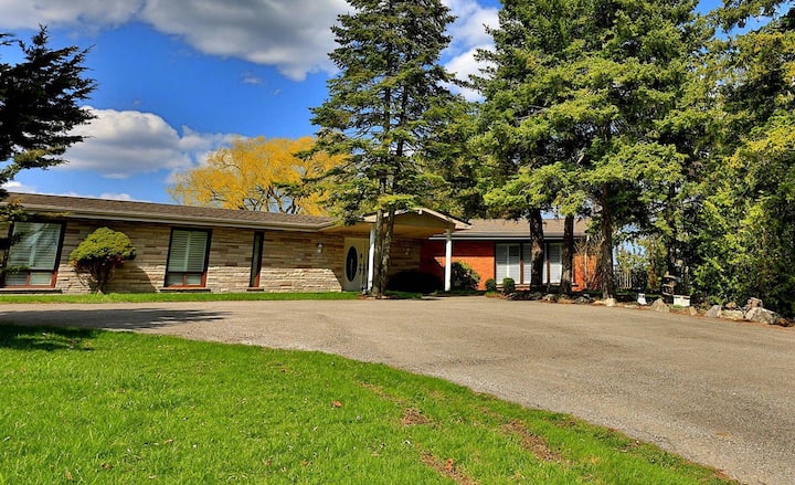 Entire Luxurious Villa By The Vineyard - Whitchurch-Stouffville