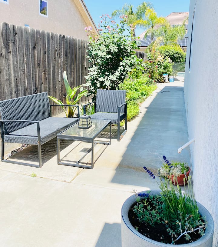 Private Unit With 2b/1b - Fresno, CA