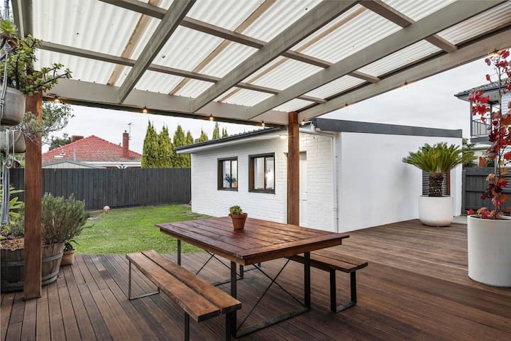 Cosy & Light Filled Guesthouse - Ivanhoe