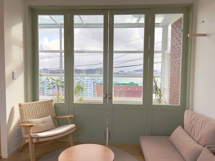 누스테이:오션뷰/목포역 목포항 인근 2층 독채 4인 숙소/루프탑/바베큐/연희네슈퍼/스타벅스 - Incheon