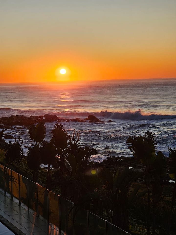 2@the Admiralty 
Luxury On The Beach - Southbroom