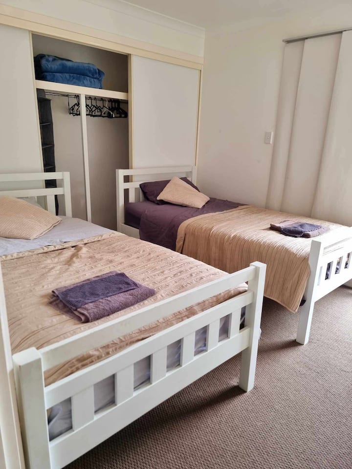 Sirenia beach retreat - Houses for Rent in Burrum Heads, Queensland ...