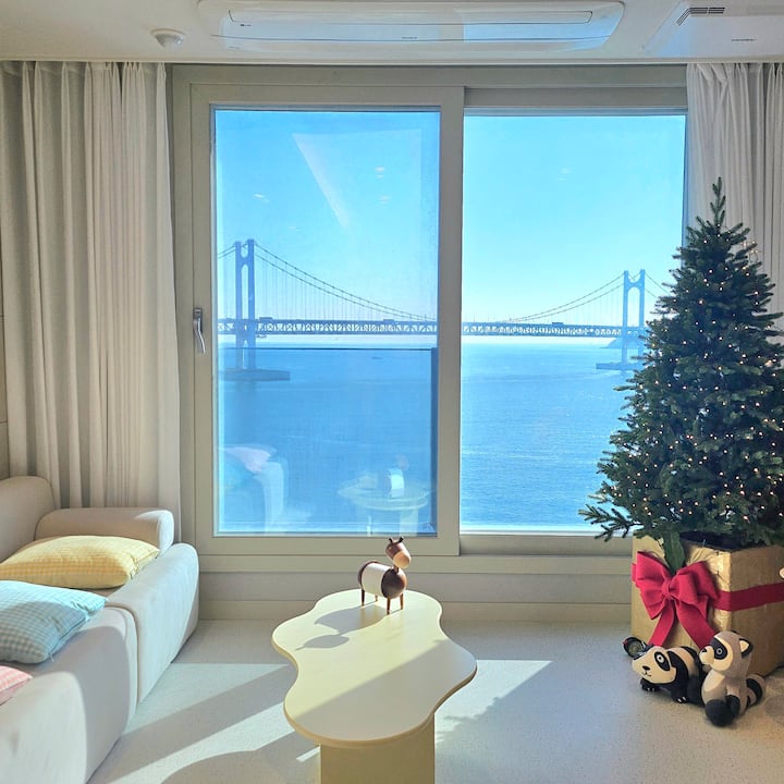 오붓! 광안대교 아래 요트들의 재롱을 관람하는 아늑한 숙소(침실2개+거실)#무료주차 - Busan