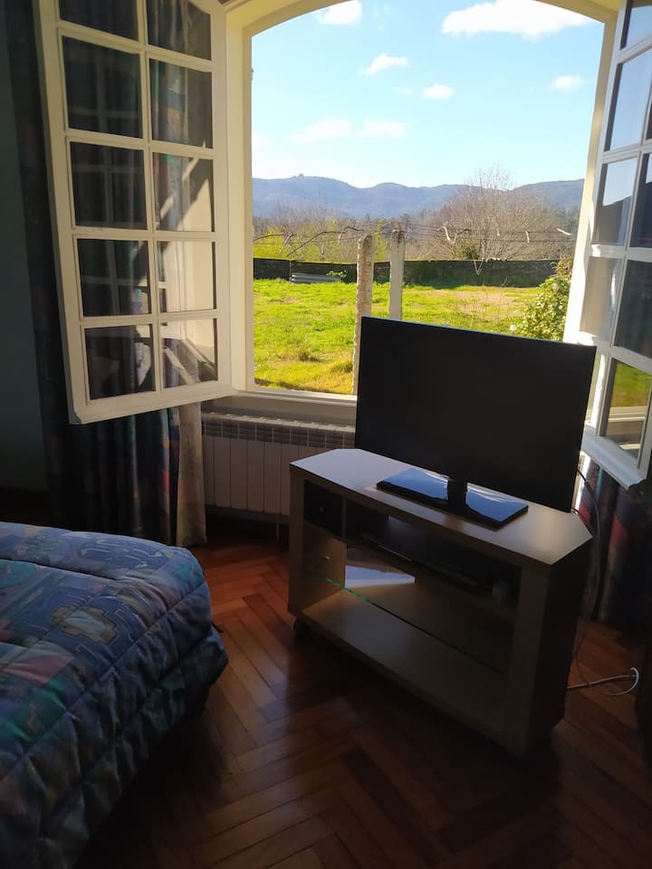 Una Habitación En Casa Grande Par - Puenteareas