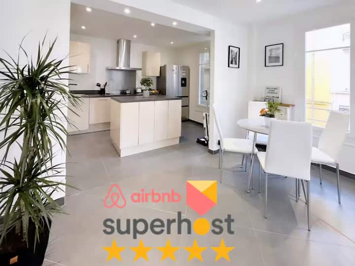 Nice City Center Airbnb Renovated Bedroom - Villefranche-sur-Mer