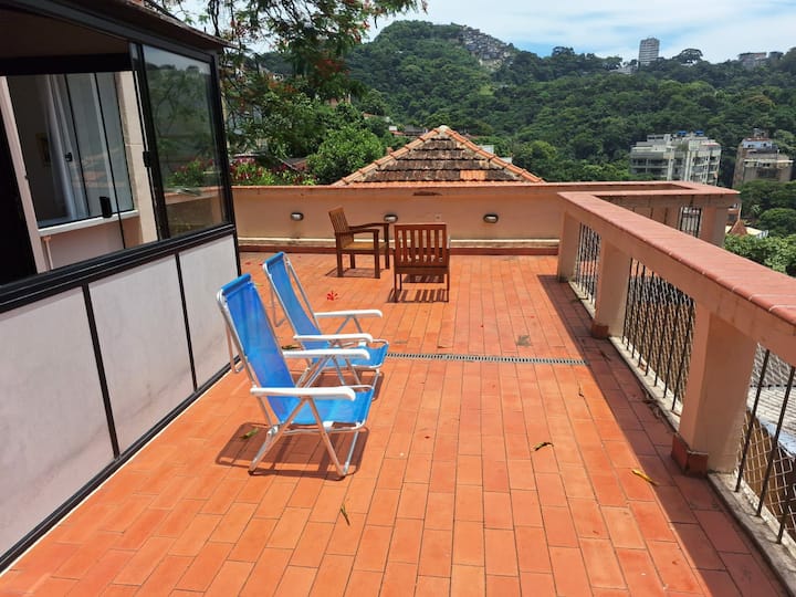 Casa Com Varanda E Vista Ao Redor Da Natureza - Rio de Janeiro