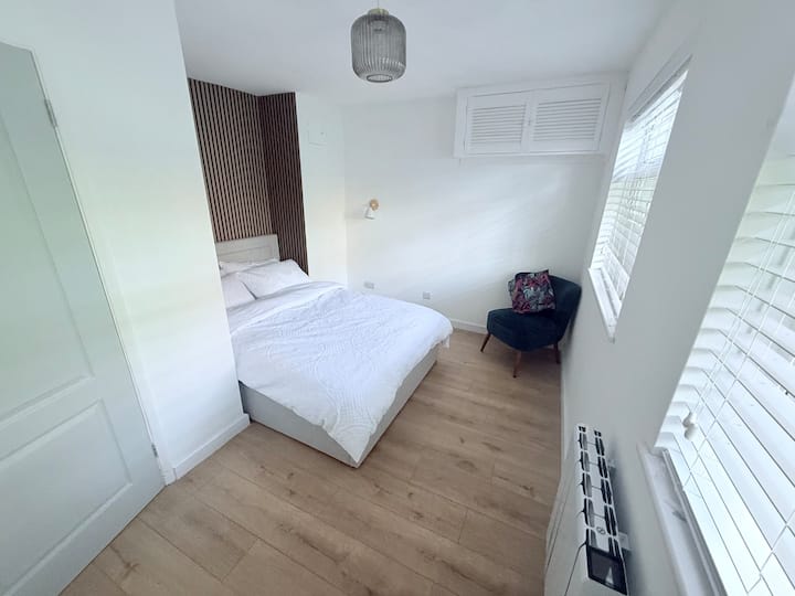 The Furzebrook Snug - Wareham