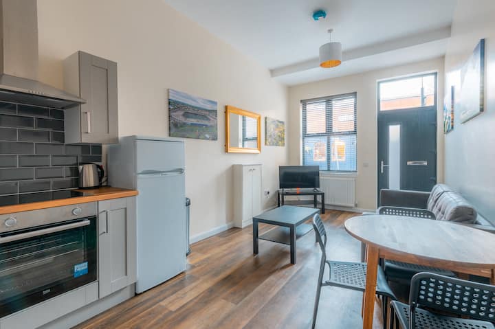 New Central Main Door Apartment - Edimburgo