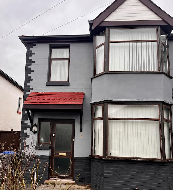 Single Room Available . - Blackpool