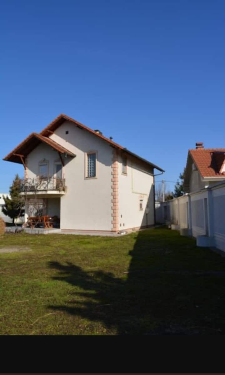 3 Sobna Kuca, Teslino Naselje - Subotica