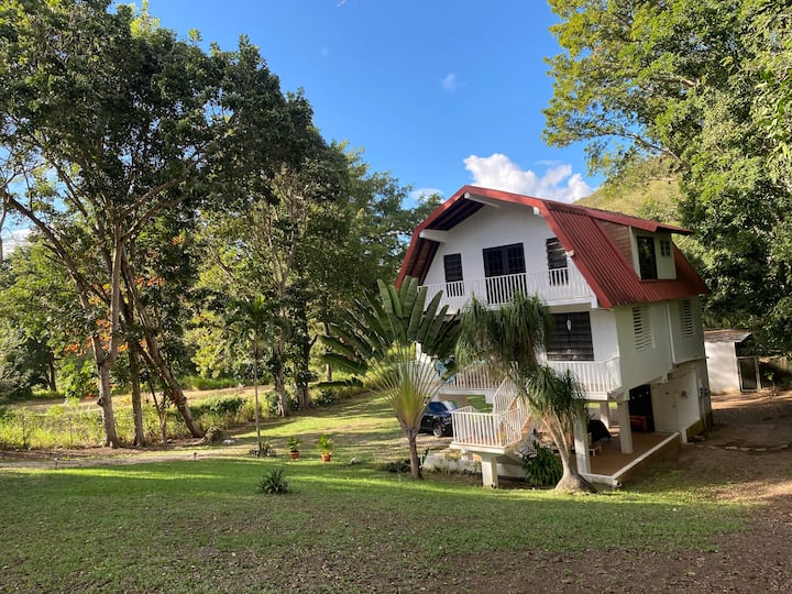 El Chalet En Coamo, Boriken - Coamo