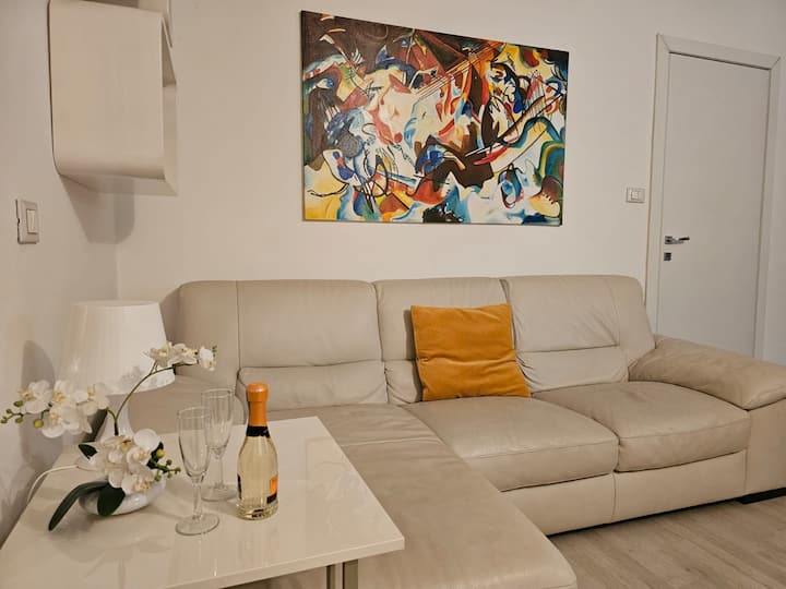 Deluxe Apartment Monte Ortigara-wifi-skytv-ac - Milano