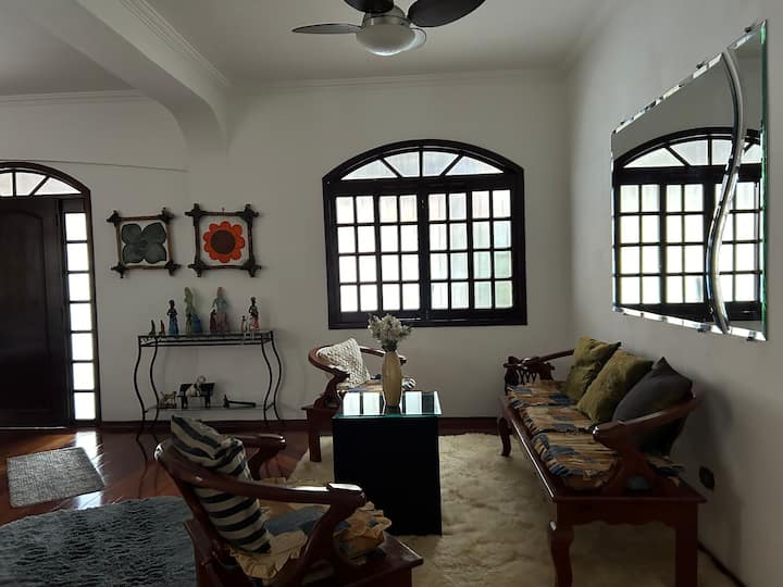 Quarto Com Suíte - Sjc - Bosque - Estoril - D Inês - São José dos Campos
