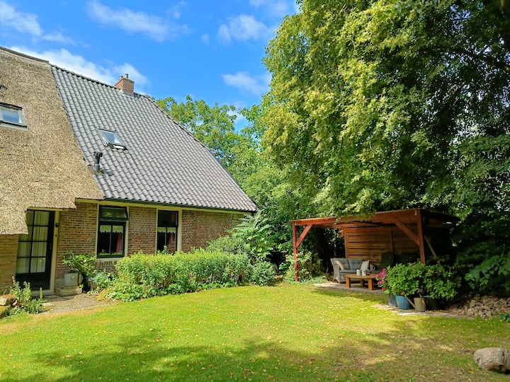 Voorhuis De Kruidenhoeve In Het Reestdal - Slagharen