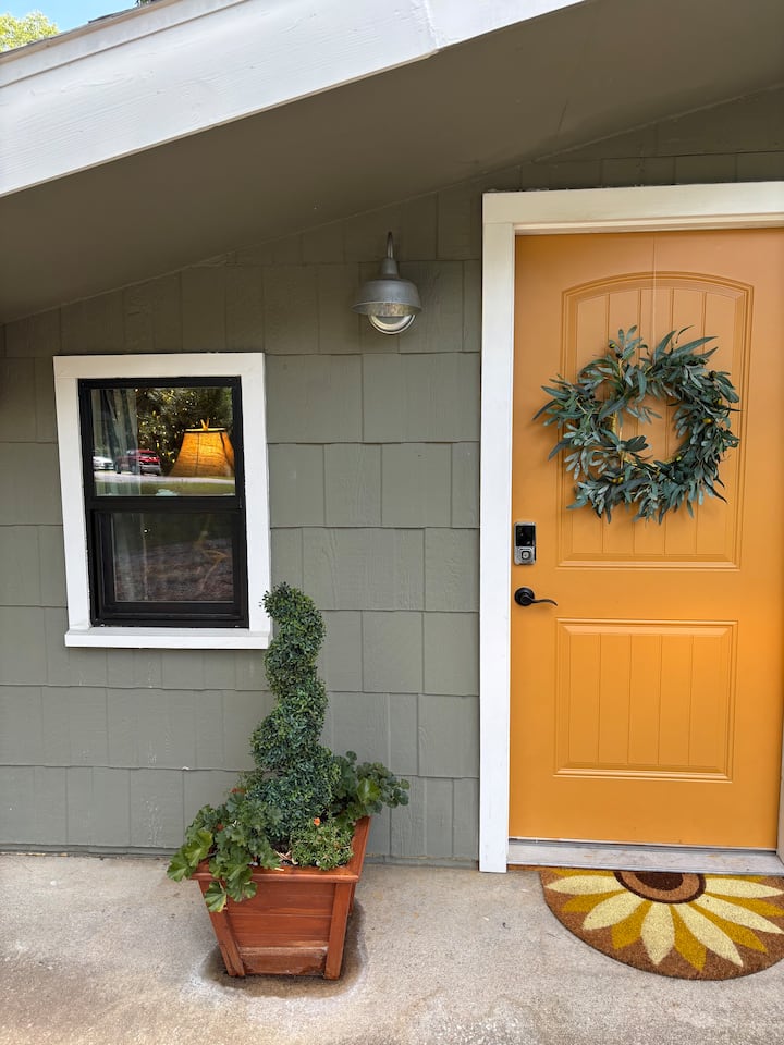 Mountain Bungalow - Bella Vista, AR