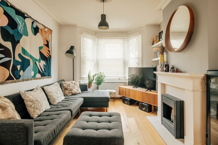 Stylish Home With Sunny Garden - Chingford