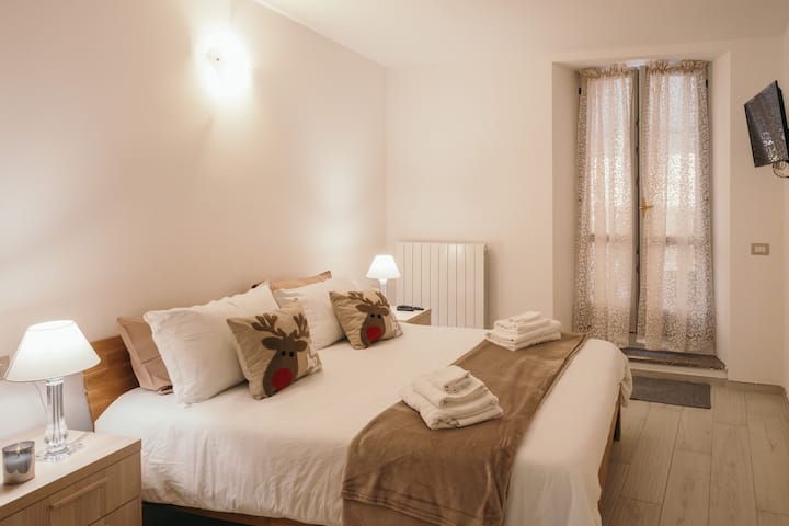 Lovere Lake View Retreat | Terrazza & Park Privato - Lombardy