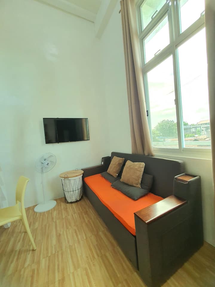 Affordable Comfy Loft Near Essential Needs (B8) - Dasmariñas