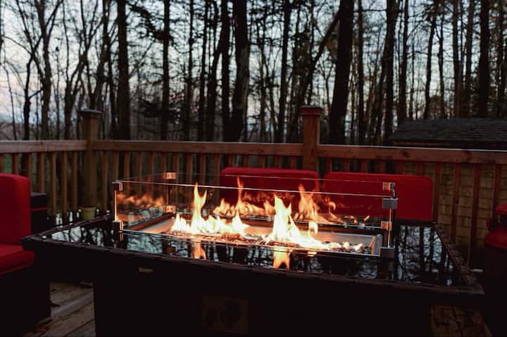 Cozy Cabin With A Stream - Vermont