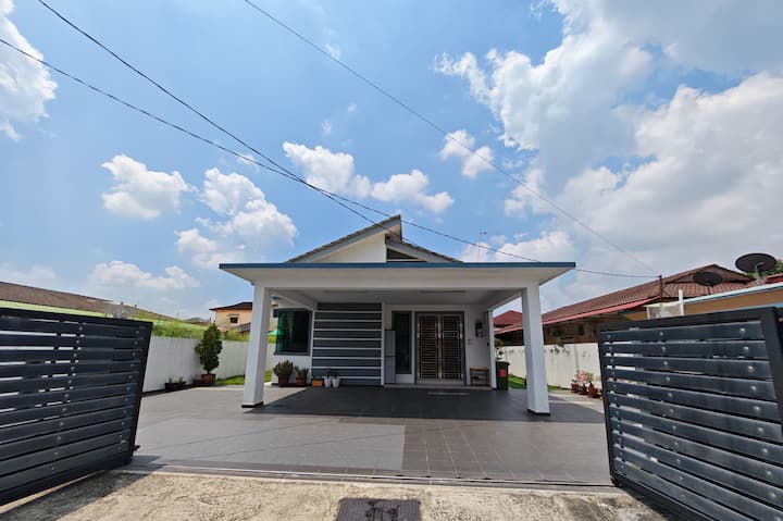 Lauchiayuan Home Stay 老家园民宿@Ipoh Jln Pasir Pinji 3 - Ipoh