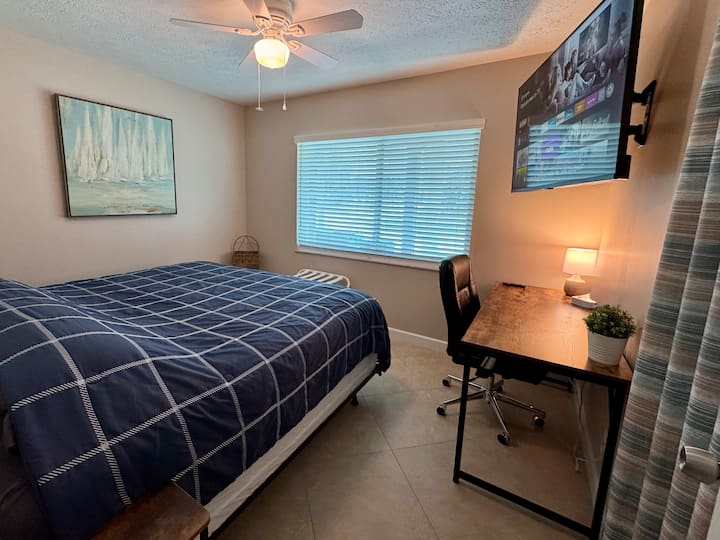 Private King Bed Room With Pool & Hot Tub In Psl - Port St. Lucie, FL