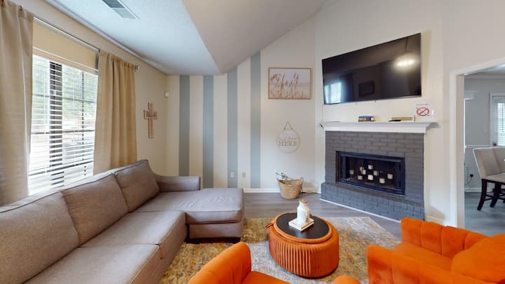 Tanger 2 Townhome - Southaven, MS