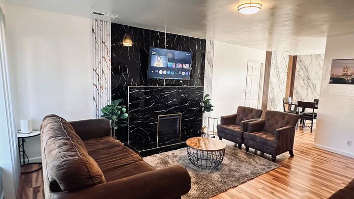 Modern Spacious Home In Seaside - Monterey